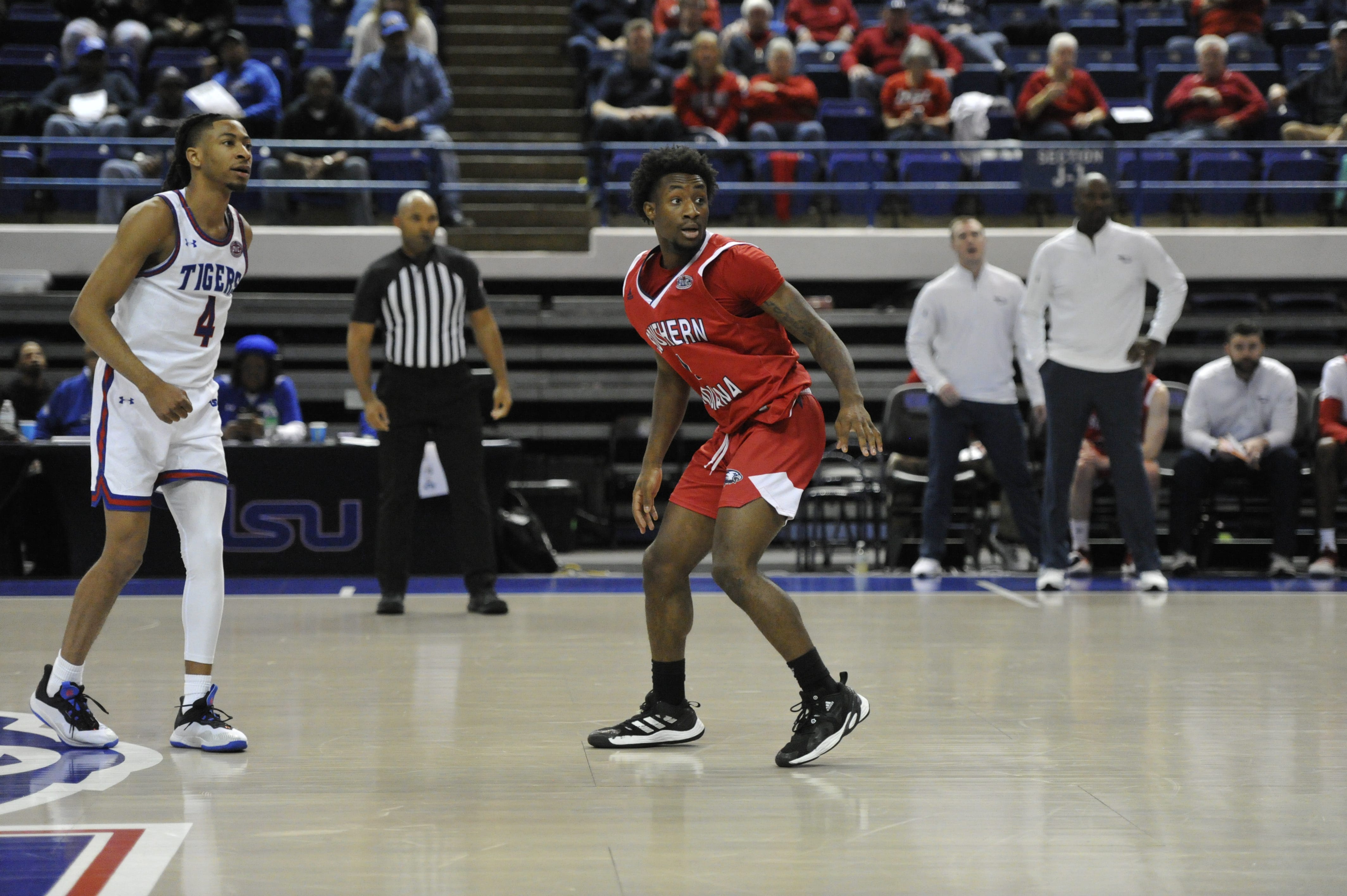 USI men's basketball finds spark heading into OVC tournament