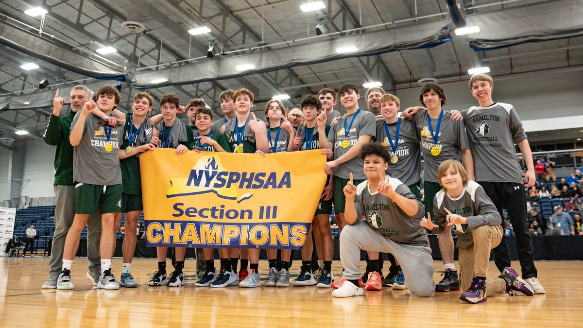 Section 3 boys basketball: Hamilton defeats Sackets Harbor - photos