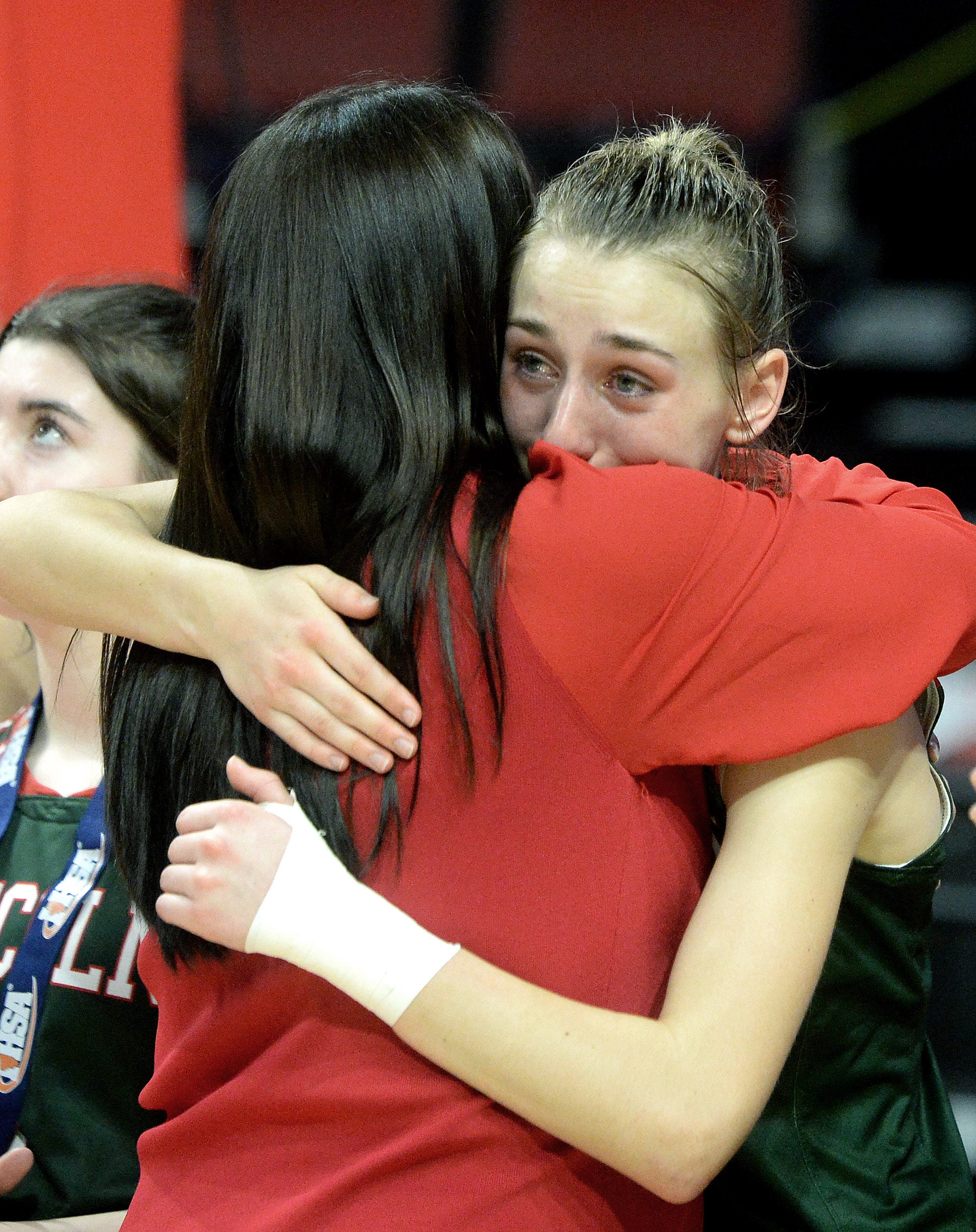 Kloe Froebe scores 19 in Lincoln's 11-point loss to Nazareth Academy