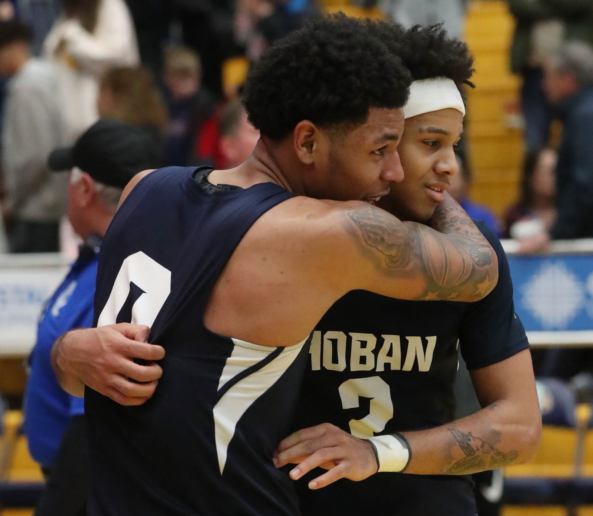 Will Scott leads Hoban past St. Edward in OHSAA basketball regional