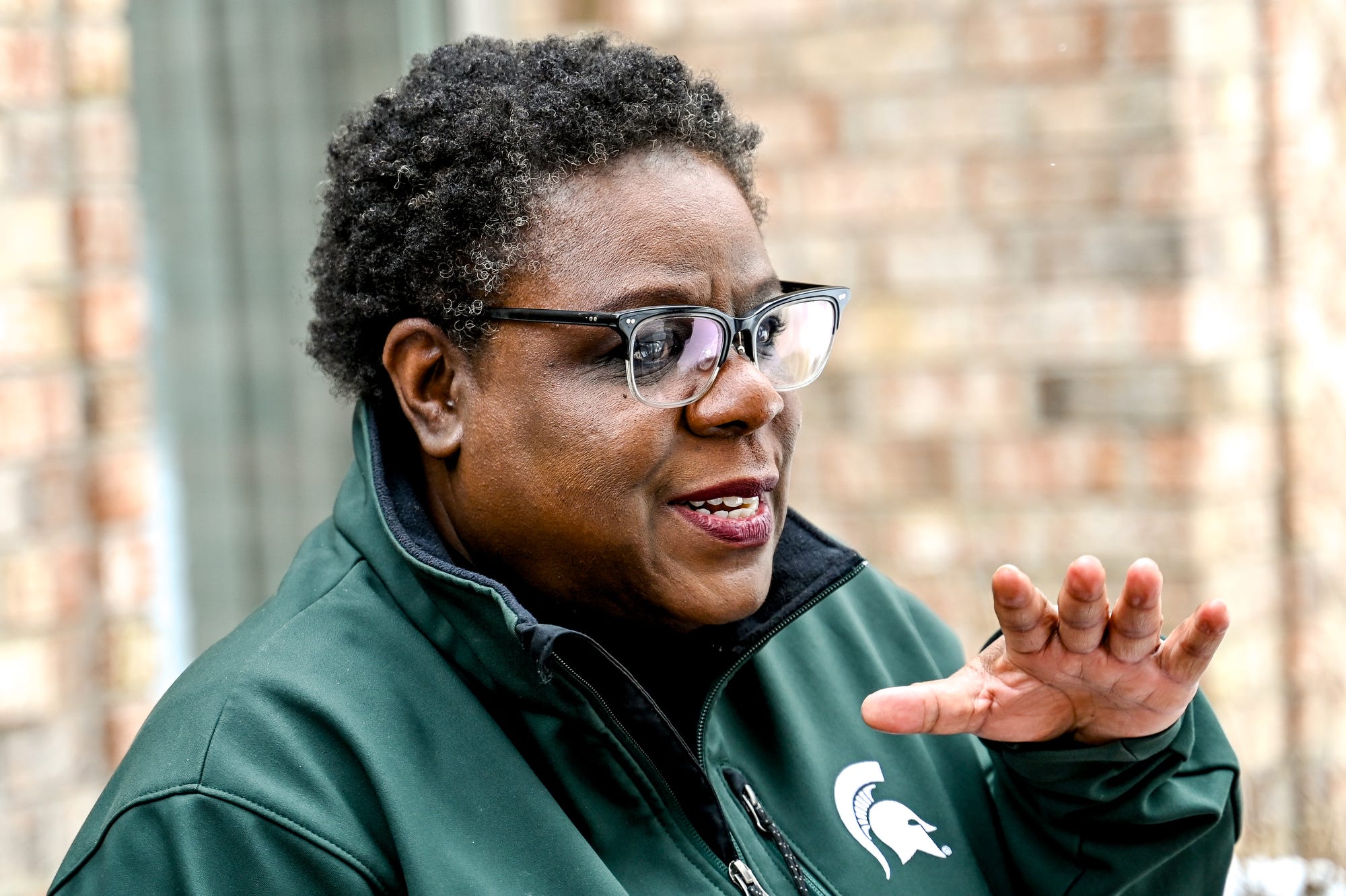 Earvin 'Magic' Johnson mourns death of father Earvin Johnson Sr.