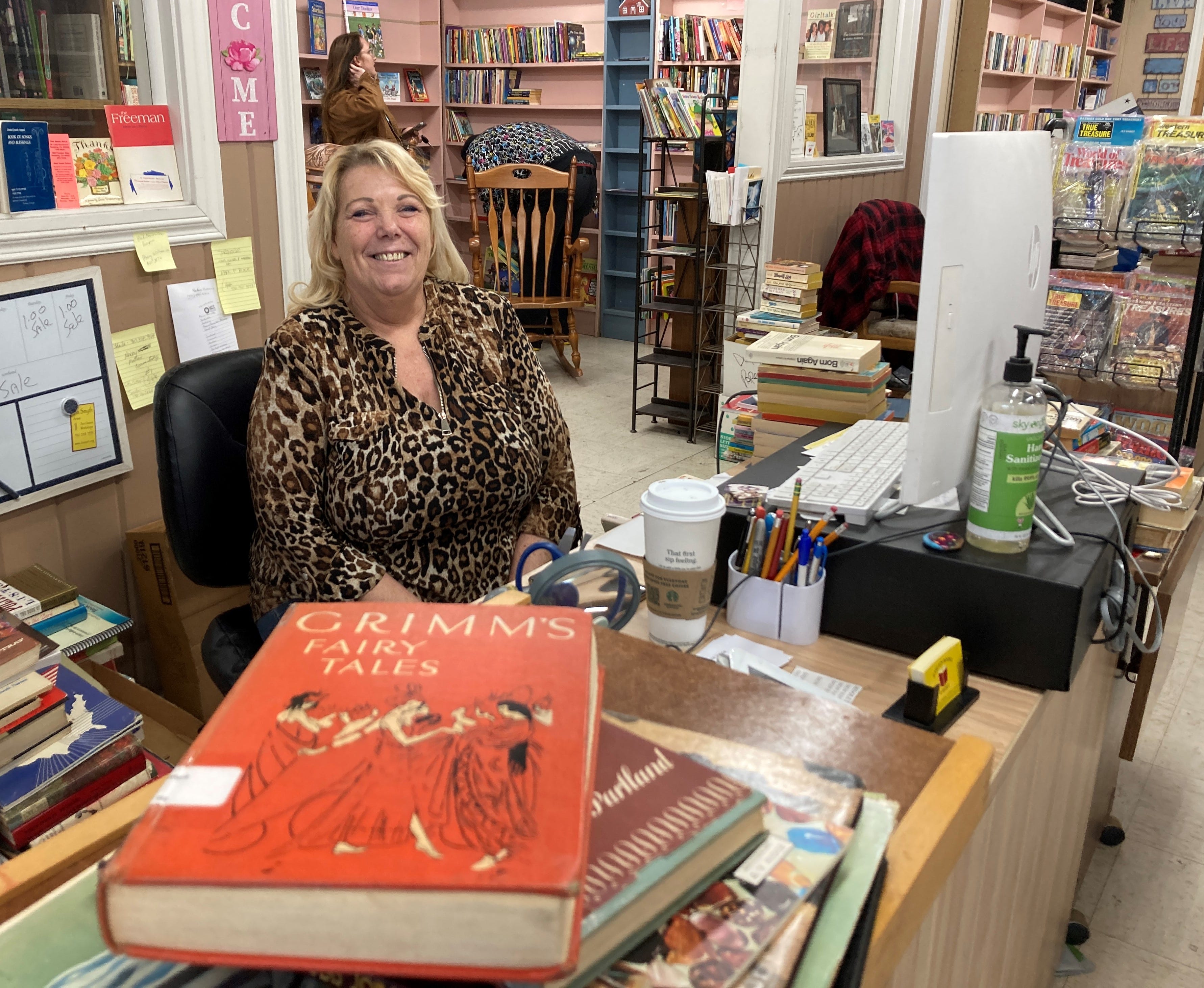 The Buzz: Bargain Books & More closing, Rose´ opens in downtown Redding