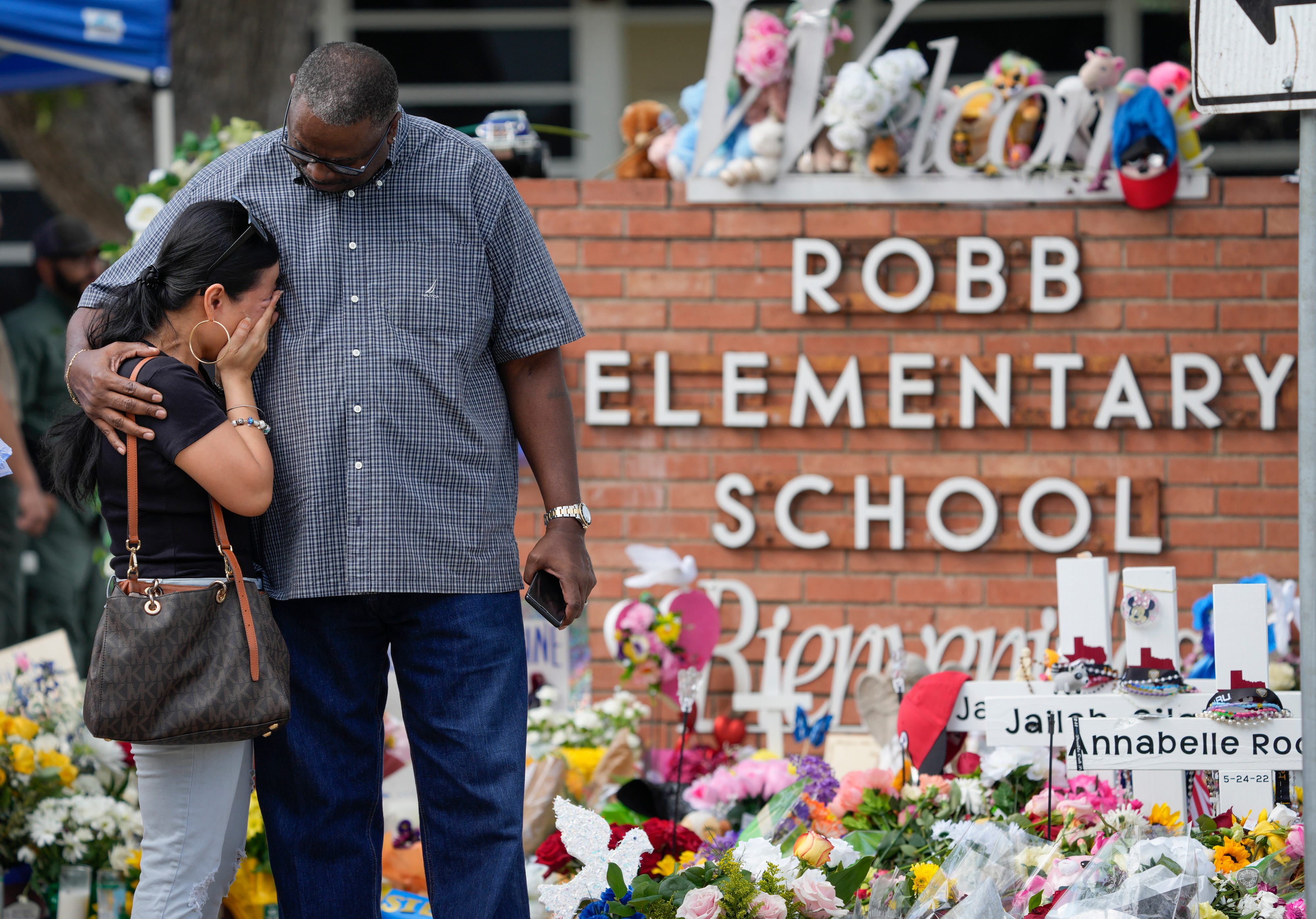 School shootings worry parents, but guns are more dangerous at home