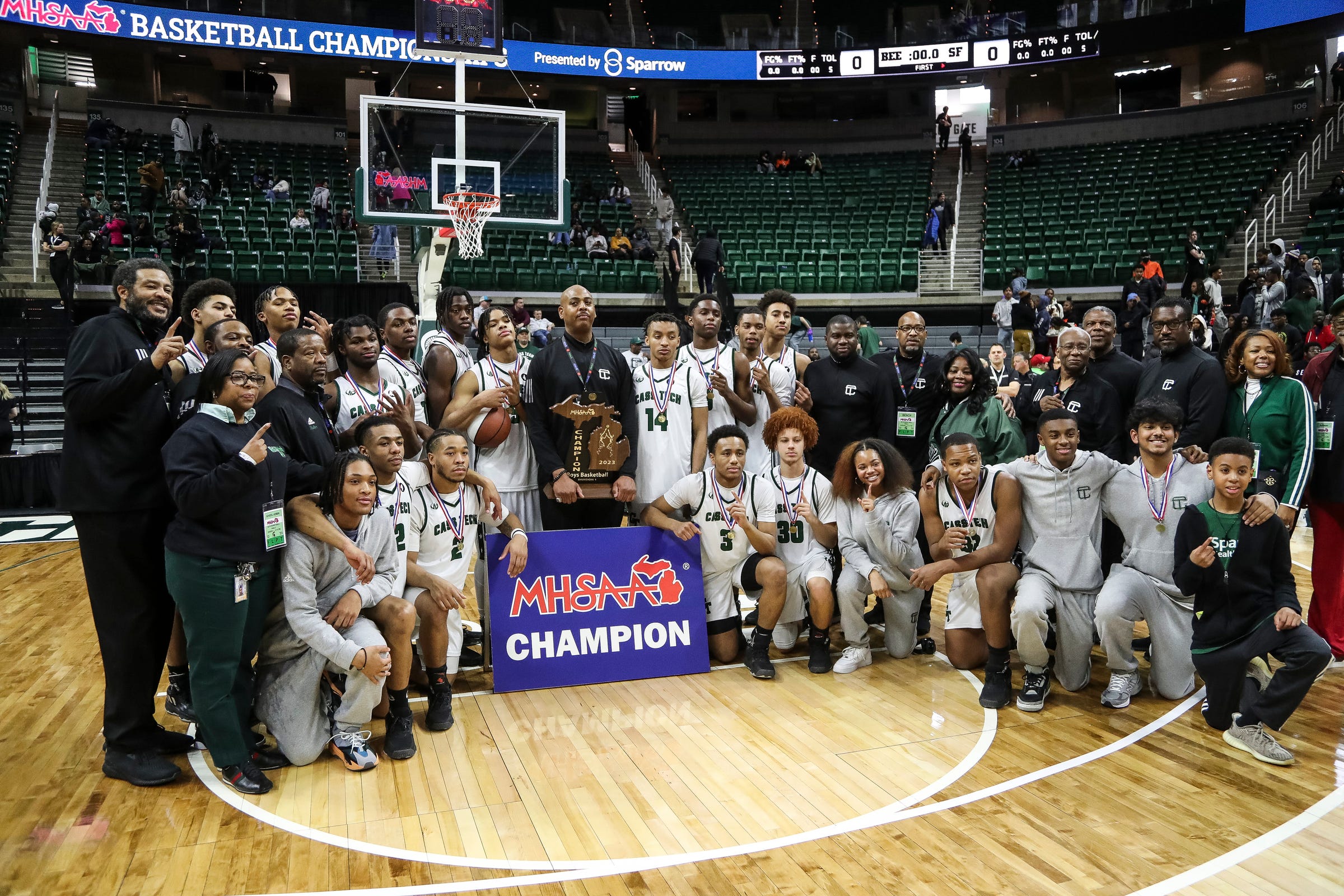 Detroit Cass Tech wins Division 1 boys basketball title over Muskegon