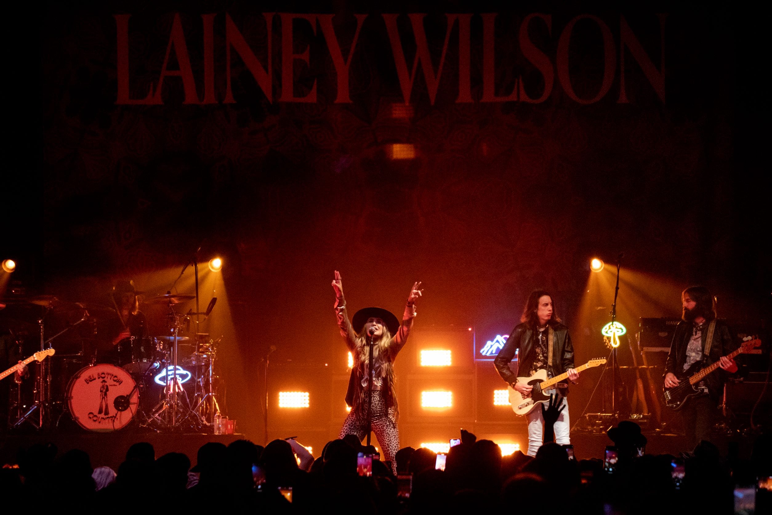 Lainey Wilson lives up to the hype at sold-out Milwaukee concert
