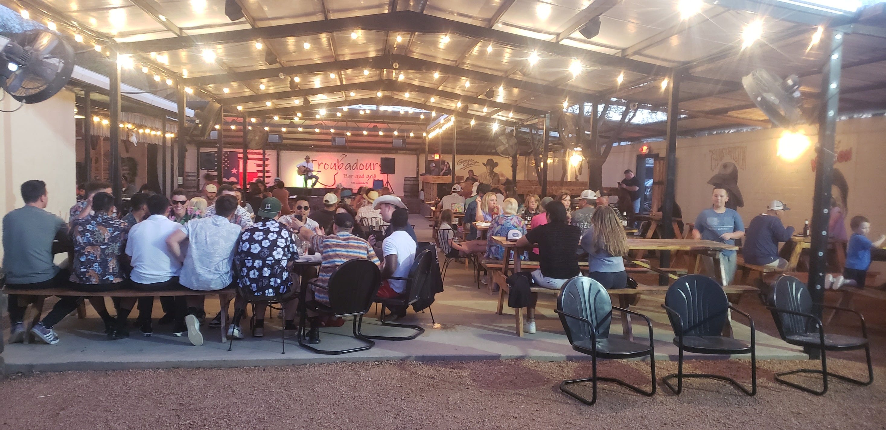 New bar and grill opens in San Angelo with outdoor venue, live music