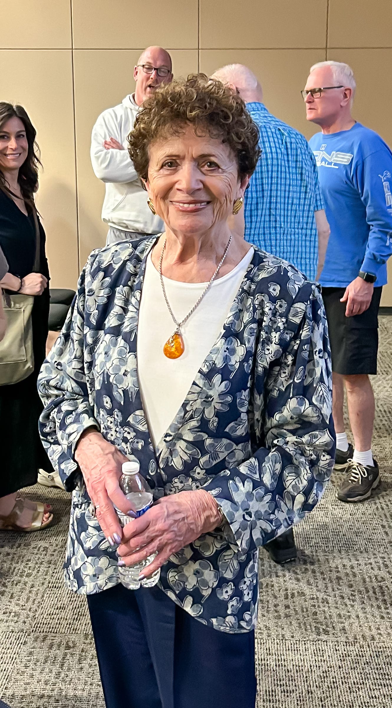Holocaust survivor speaks at Bedford library