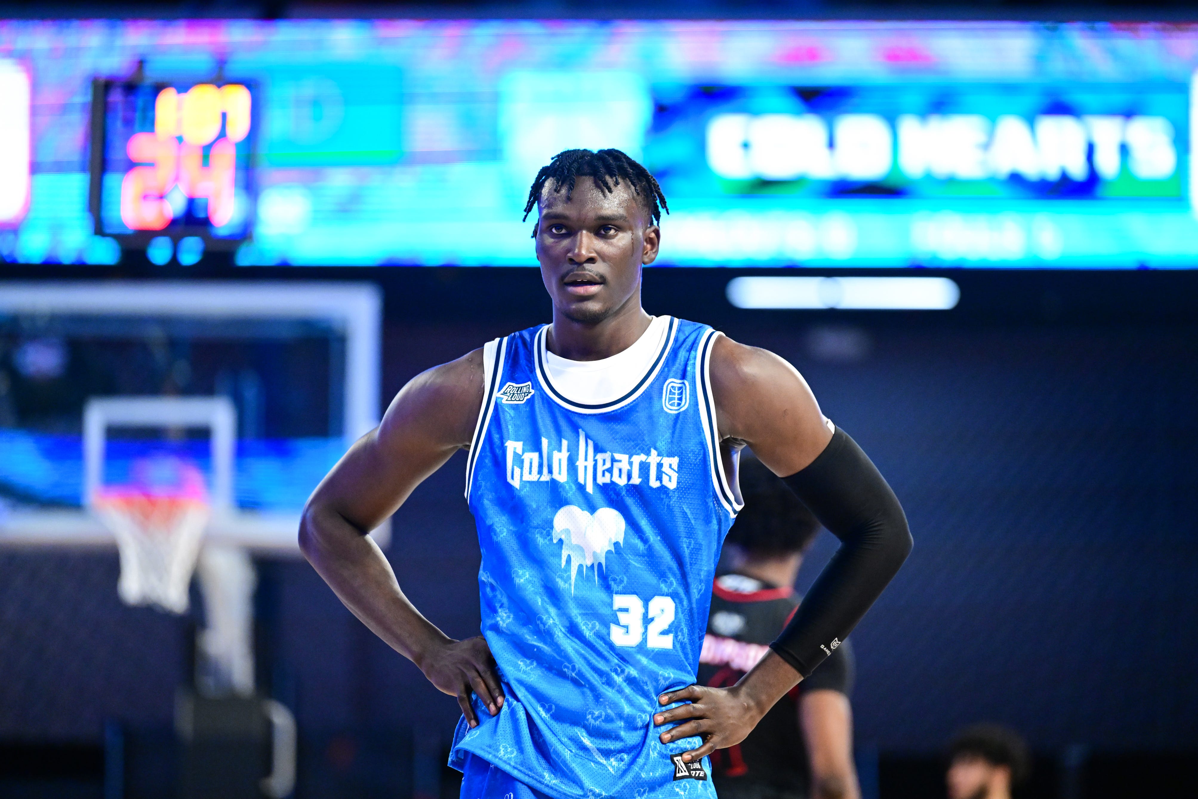 Somto Cyril, 4-star center, commits to Kentucky basketball's 2024 recruiting class: Report ...